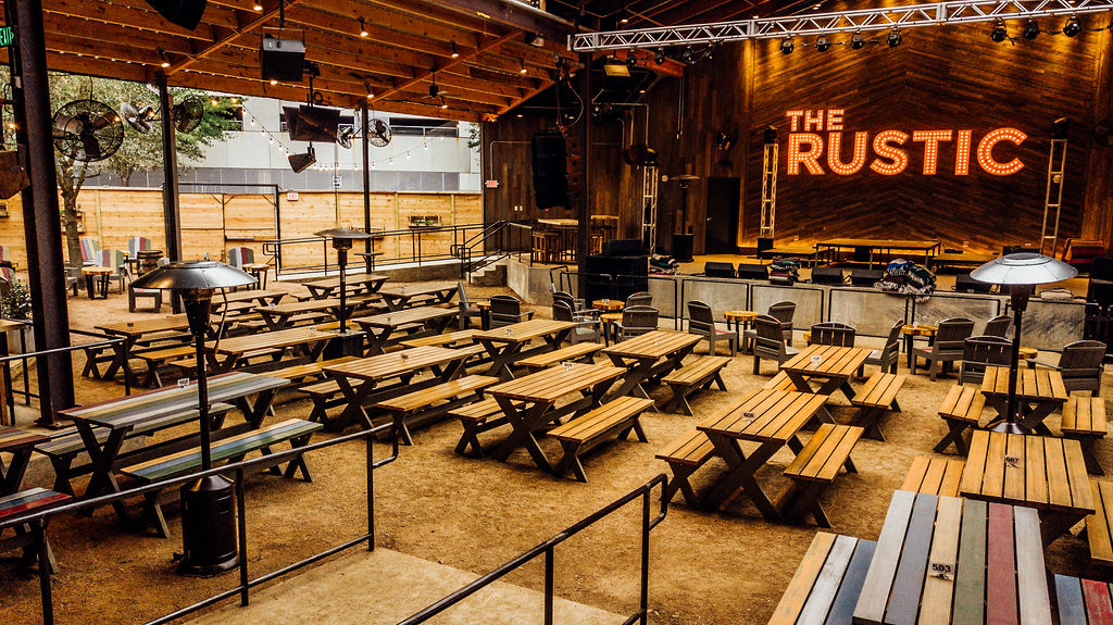 Discover Deliciousness | American Food Restaurants & Bar Near Me